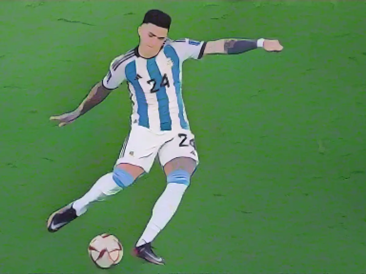 Chelsea signs World Cup winner Enzo Fernández for British-record ...